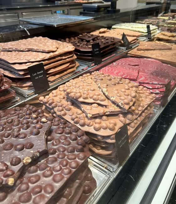 Lausanne: Between exploring the city and gourmet tasting - A Scenic and Tasty Tour in the Heart of Lausanne