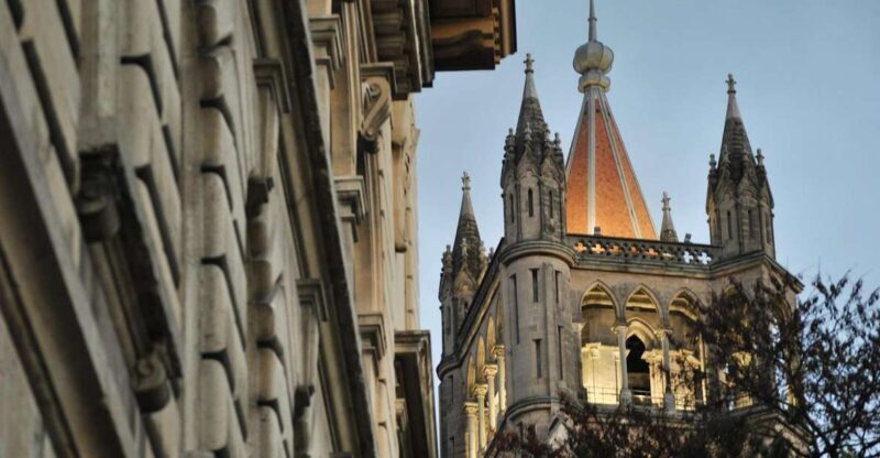 Lausanne: Express Walk with a Local in 60 minutes - Highlights of the Tour