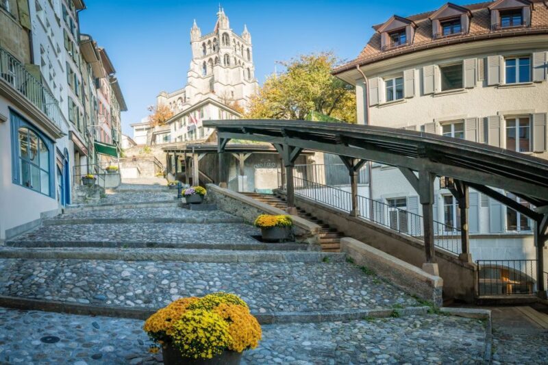 Lausanne: Private custom tour with a local guide - Key Points