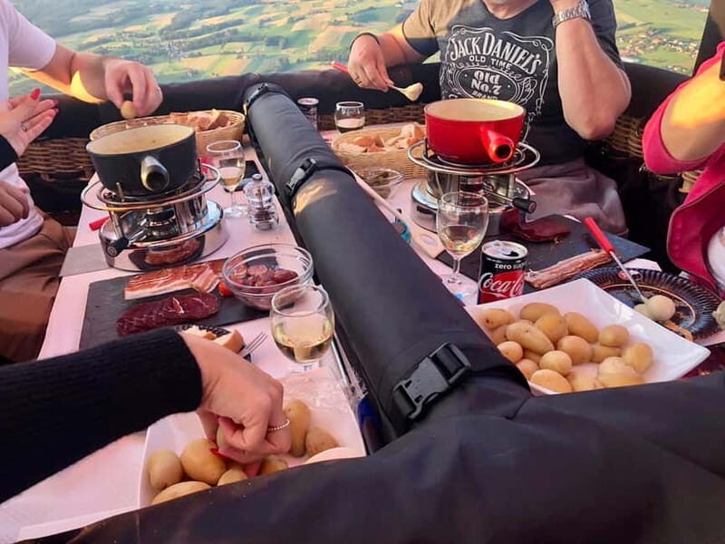 Lausanne: Swiss Fondue Flight in a Hot Air Balloon - An In-Depth Look at the Swiss Fondue Hot Air Balloon Experience