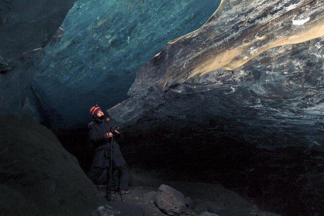 Lava Tunnel Caving with Transfer | Small Group - Introduction