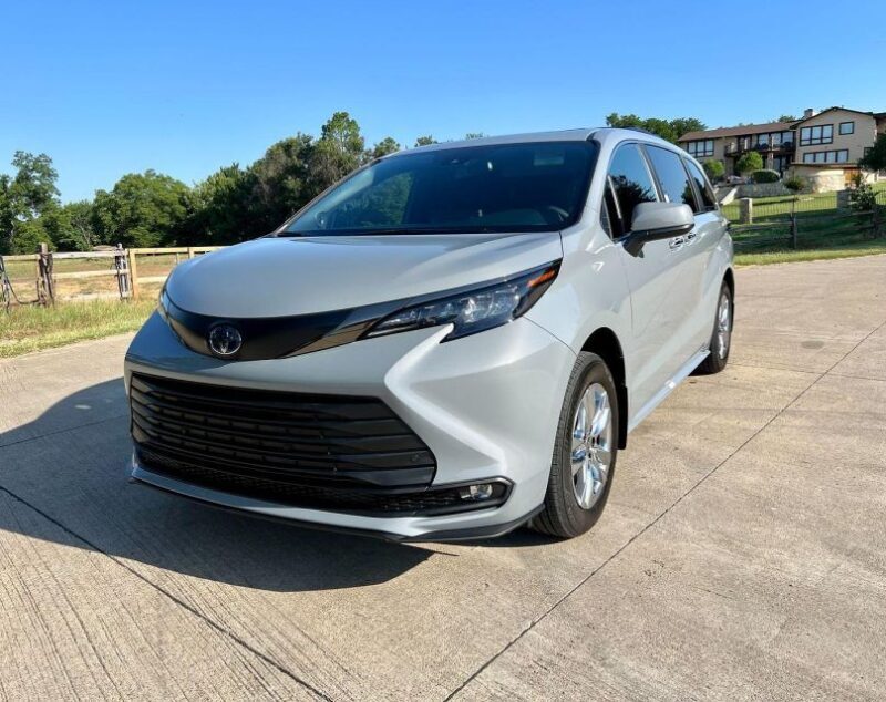 LAX: Los Angles Airport Private Transfer from/to Downtown - Key Points
