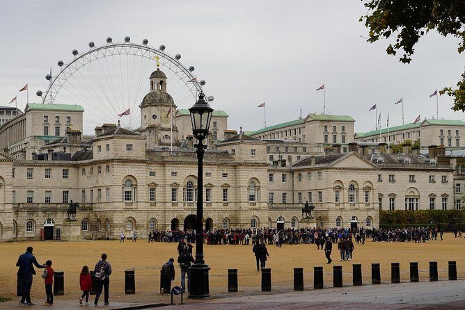 Layover Tour of London from LHR Executive Luxurious Vehicle Private Tour 6 hour - Key Points