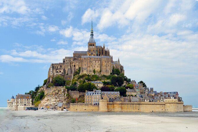 Le Havre to Mont Saint Michel: Small Group Private Tour - Key Points