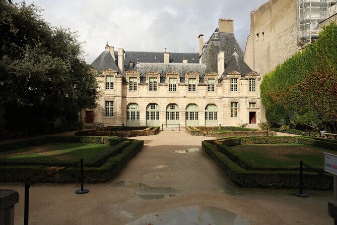 Le Marais Private Walking Tour - Assessing the Value
