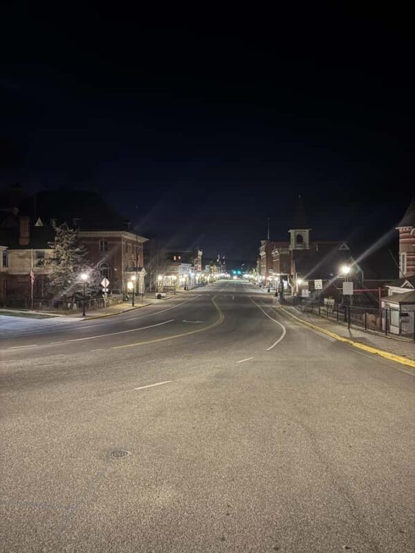 Leadville Historic Bar Crawl: From Gunfighters to Ghosts - Exploring Iconic Saloons and Landmarks