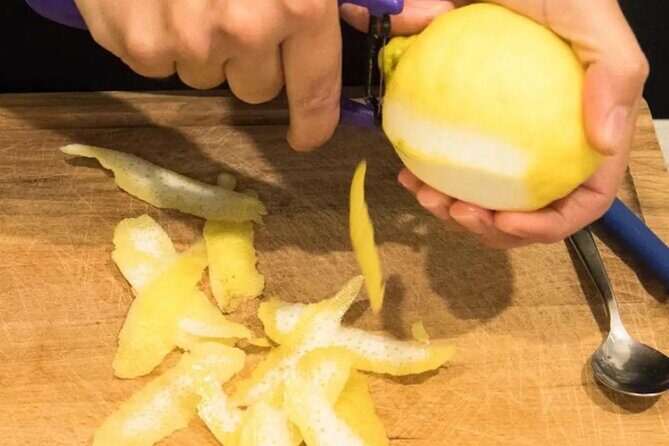 Learn how to make Amalfi limoncello - FAQs