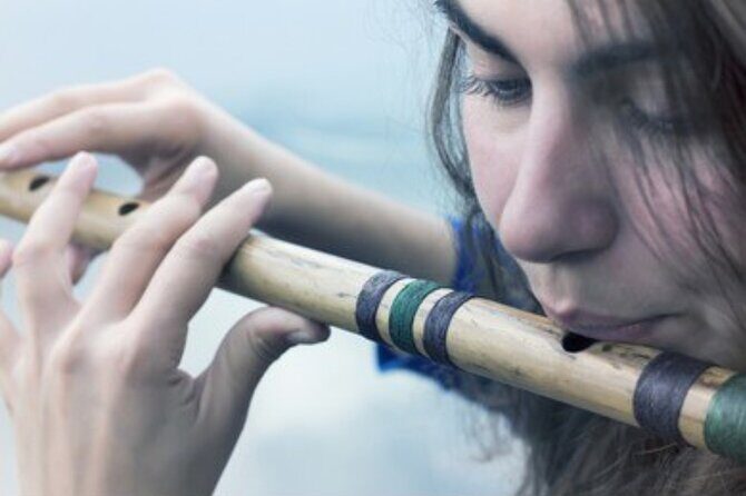 Learn to play a traditional indian instrument in Varanasi! - A Closer Look at the Experience