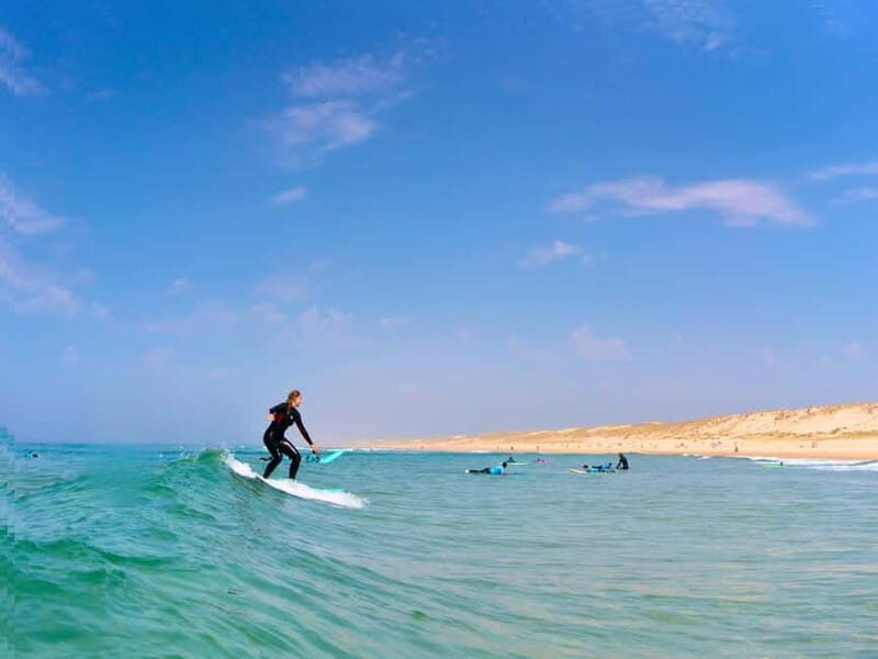 Learn to surf in a beautiful, uncrowded spot near Bordeaux! - Key Points