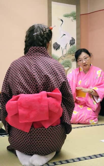 Learn Zen in a class of making Matcha tea near Osaka Castle - Additional Considerations: Practical Tips and Details