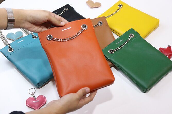 Leather Shoulder Bag Workshop - Photos included - Key Points