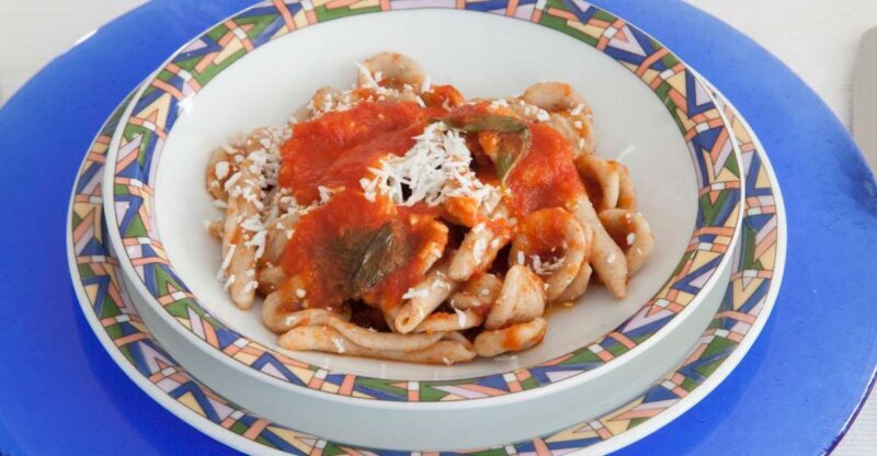 Lecce: Dining Experience at a Local's Home - Practical Tips for Booking and Enjoyment