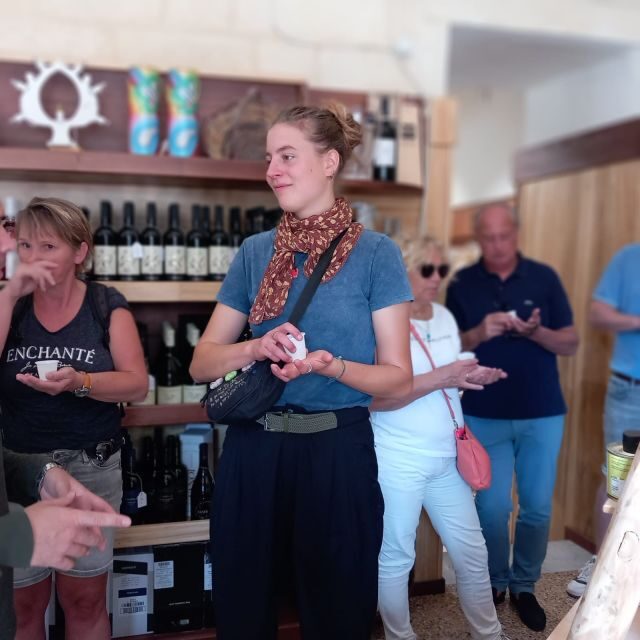 Lecce: Guided Tour & Wine Tasting by Rickshaw - The Sum Up