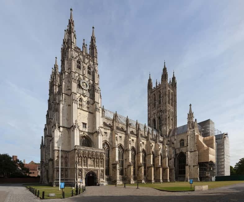 Leeds Castle, Canterbury, Dover, Greenwich Boat Ride & Snack - Discovering the Charm of a Full-Day Tour from London