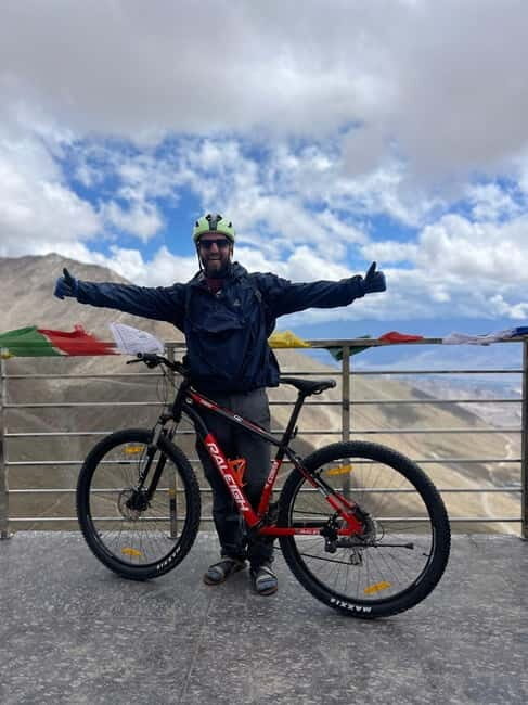 Leh: Downhill Mountain Biking from Khardong La Top - Key Points