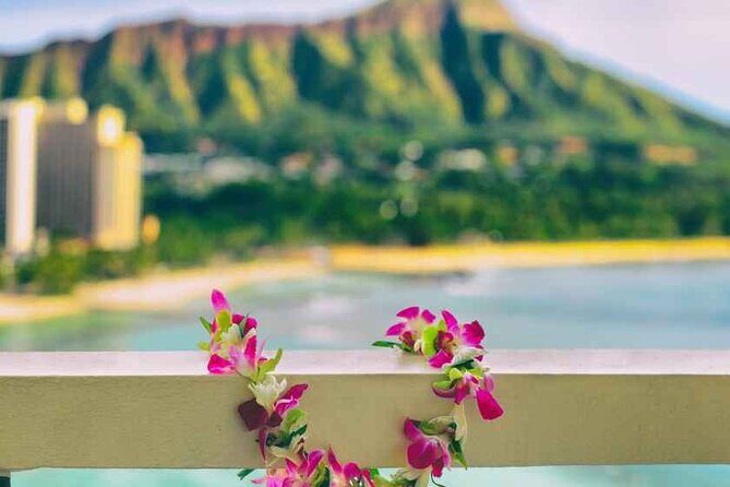Lei Greeting Private Transfer Arrival HNL Airport to Waikiki - Introduction