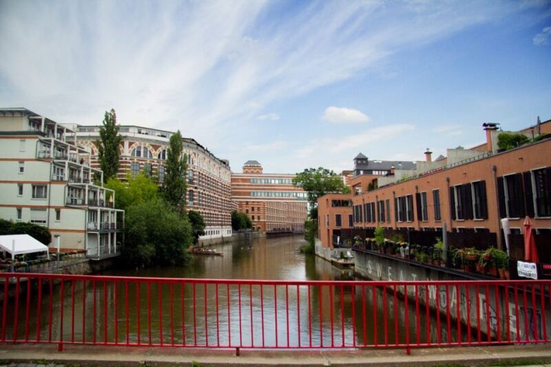 Leipzig: Bus Tour with Walking Tour - Key Points