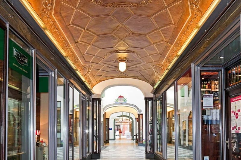 Leipzig: Courtyards, Houses, Trade - Passage Tour in German - Key Points