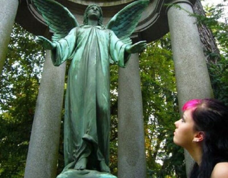 Leipzig: Guided Tour of the Southern Cemetery - A Deep Dive into Leipzig’s Southern Cemetery Tour