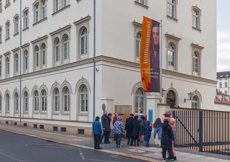 Leipzig: Mendelssohn Walking Tour (Museum and City) - The Effektorium: Conduct Like a Maestro