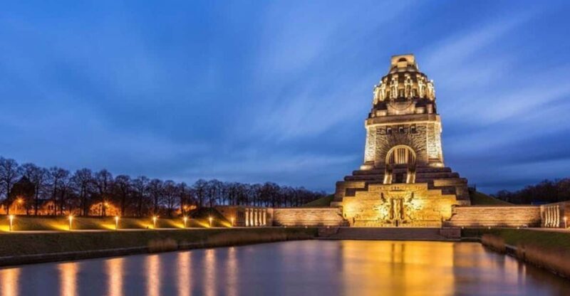 Leipzig : Must-See Attractions Walking Tour With a Guide - The Stadtgeschichtliches Museum Leipzig: A Closer Look at the City’s Evolution
