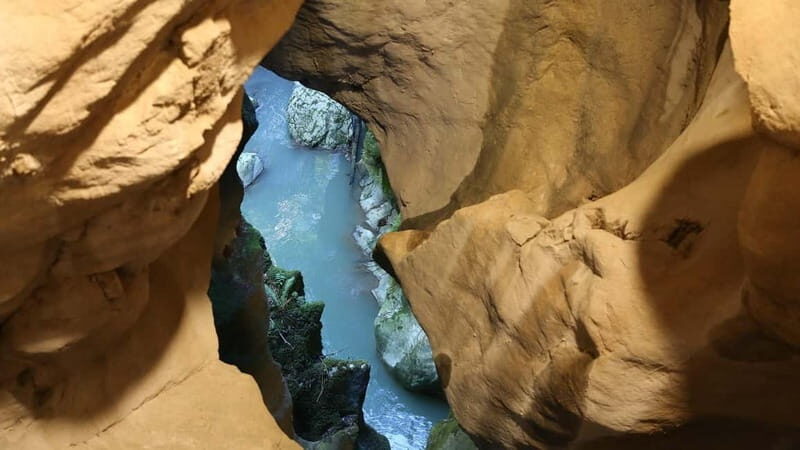 Les Gorges du Pont du Diable and Yvoire with transport - Introduction
