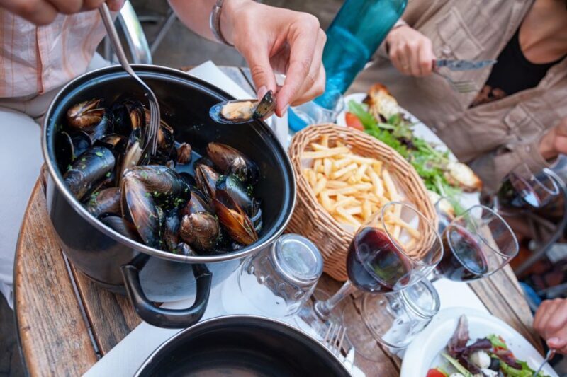 Les Marais: French Tastes and Drinks Private Foodie Tour - Guided Spotting and Recommendations