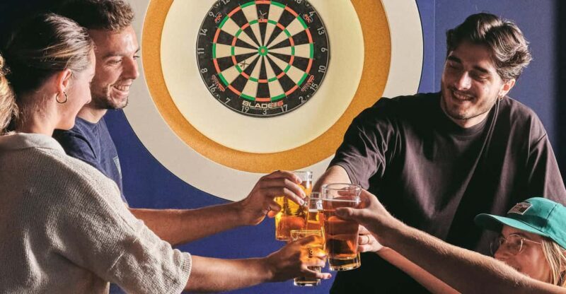Les Petites Flèches: the only interactive Dart Bar in Paris! - Practical Details