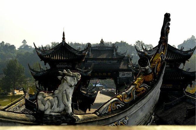 Leshan Giant Buddha and Huanglongxi Ancient Town Day Trip - The Experience of Authenticity and Flexibility