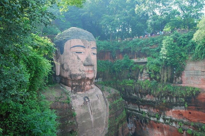 Leshan Giant Buddha and Oriental Buddha park one day tour - Lunch: Sichuan Cuisine