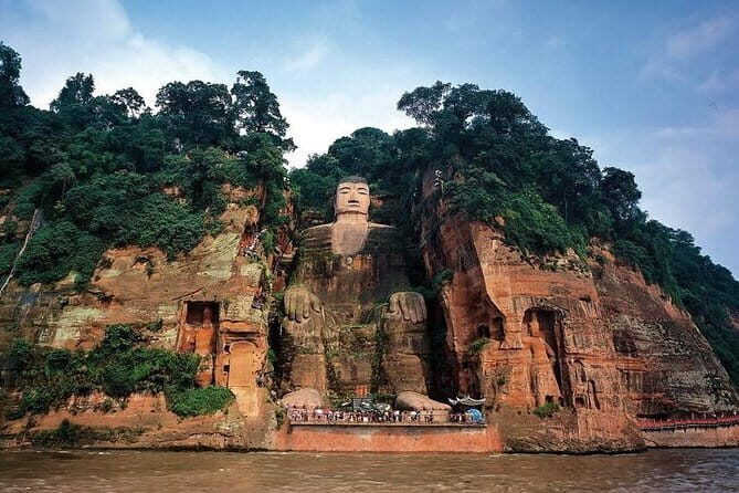 Leshan Giant Buddha and People's Park Day Trip - Key Points