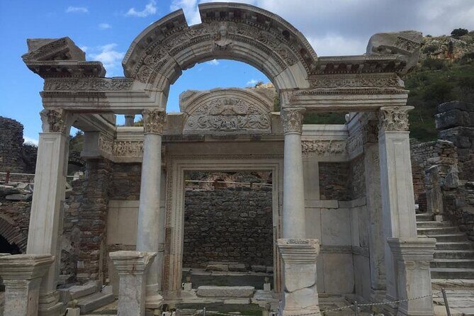 LESS WALKING - SKIP THE LINES Private Customizable Ephesus Tour - An In-Depth Look at the Ephesus Experience