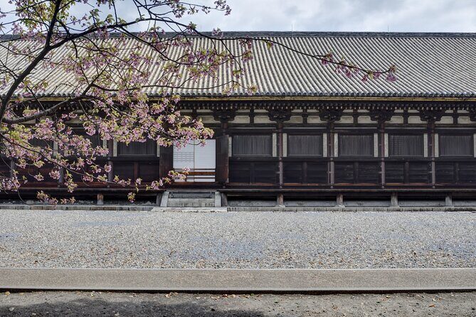 Let's enjoy Kyoto in a kimono! Visit the mysterious Fushimi Inari - The Sum Up