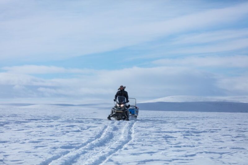 Levi: Snowmobiling Adventure - Key Points