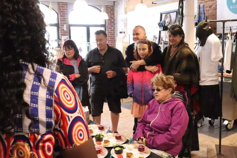 Levis: History and Food Tasting Walking Tour - Key Points