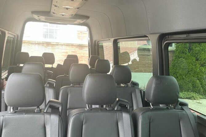 LGA/Manhattan Airport Transfer in Luxury Van-One Way Transfer. - Who Is This Transfer Best For?