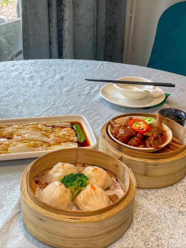 Lhasa: Free Evening Tibetan Food Tour with Locals - Key Points