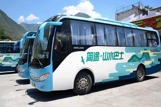 Li River Bamboo boat Cruise & Yangshuo Village private day tour - A Detailed Look at the Guilin & Yangshuo Bamboo Boat Tour