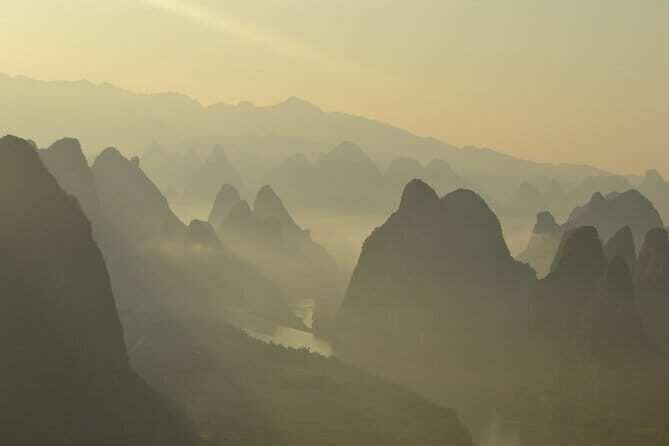 Li River Xingping Yulong River Xianggong Hill Light Show Tour - An In-Depth Look at the Experience