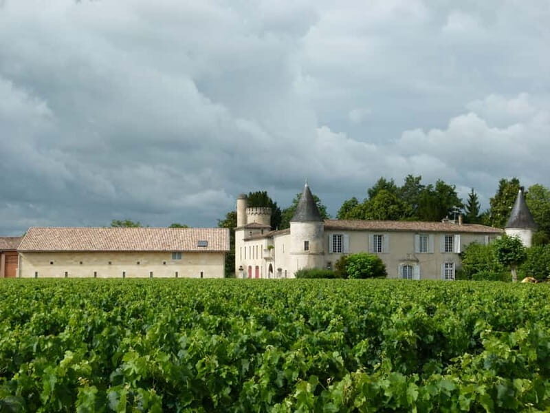 Libourne: Winery Tour with Wine and Chocolate Tasting - Discovering Château Cruzeau: A Detailed Look at the Winery Tour with Wine and Chocolate Tasting