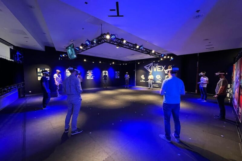 Liège : Virtual Reality in Arena - Comparing Similar Experiences
