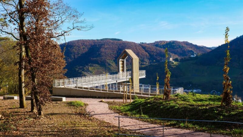 Lieser: covered wagon ride, the rolling wine tasting with picnic basket - Why Choose This Tour?