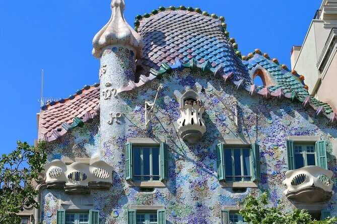Life of Gaudi and Architectural Walking Tour - Key Points