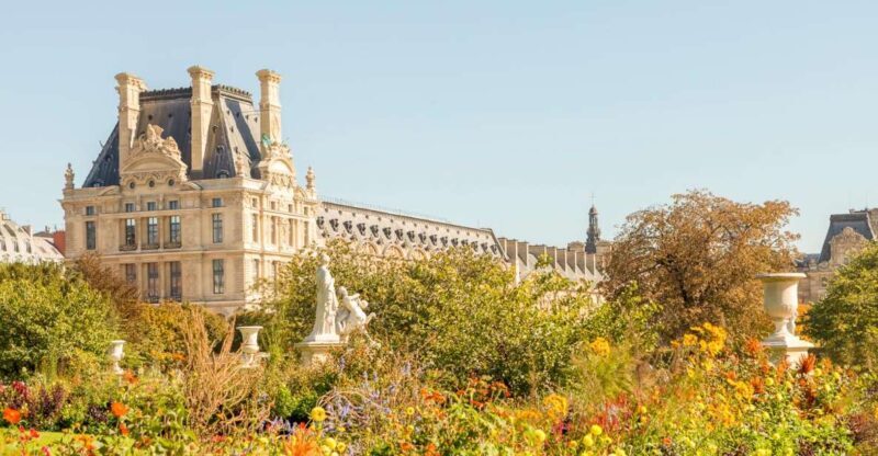 Lifestyle Tour Around the Louvre - Key Points