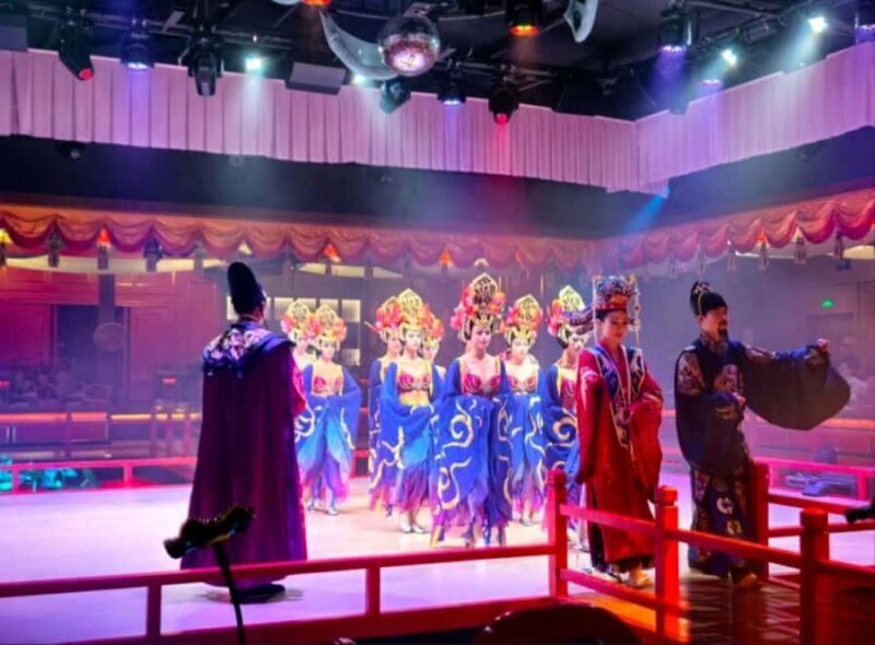 Lijiang: Yuyan Banquet Dinner Show with Costumes - What Critics Say