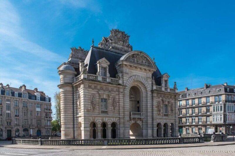 Lille : Vieux-Lille Walking Tour - Key Points