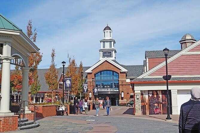 Limo Tour NYC to Woodbury Common Premium Outlets - Practical Tips for Booking and Enjoying Your Day