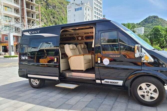 Limousine Transfer Ha Noi Noi Bai Airport to Ha Long Bay - Key Points