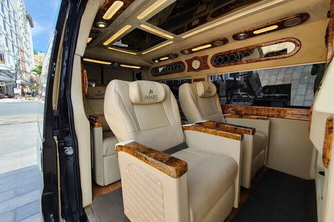 Limousine Transfer Ha Noi Noi Bai Airport to Ha Long Bay - An In-Depth Look at the Transfer Service