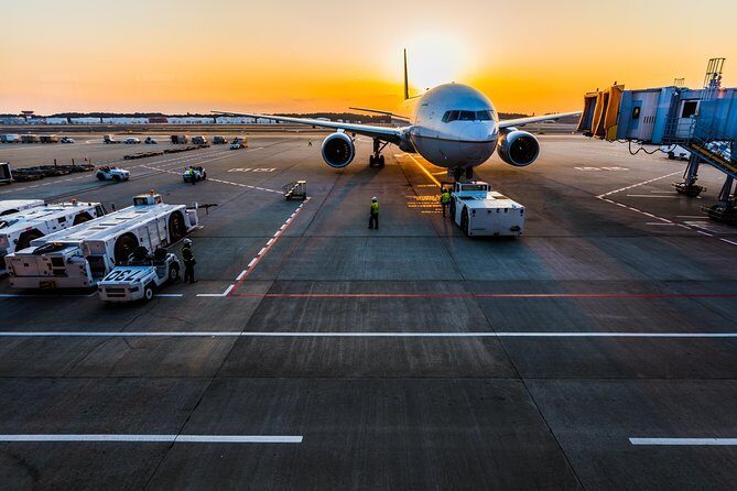 LINATE -MILANO airport transfer with private Luxury Van. - Key Points